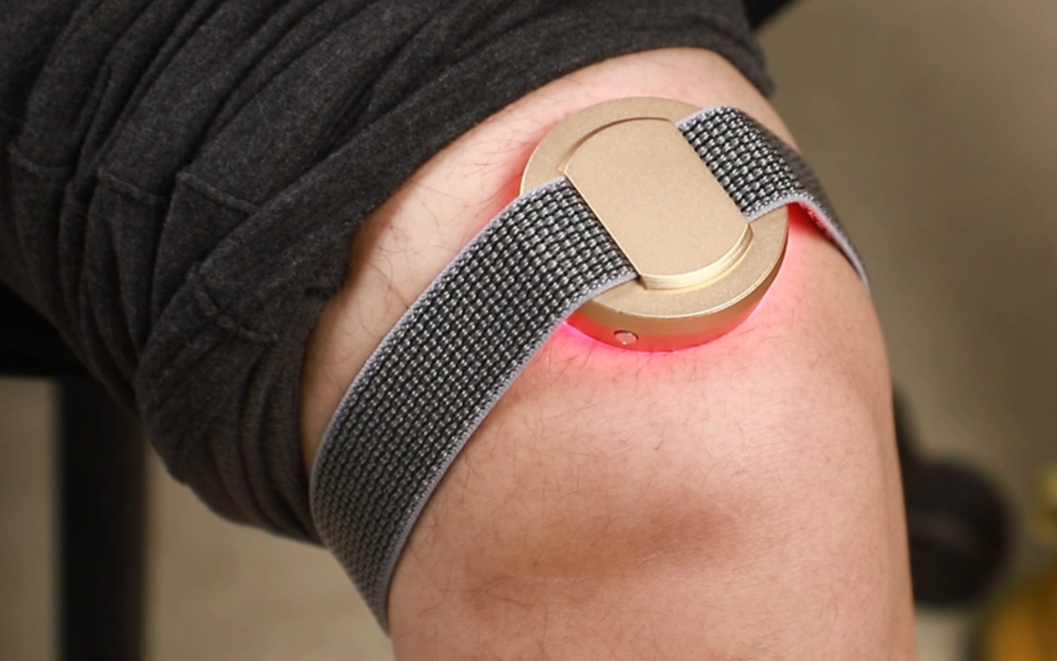 Ashine Handheld Round Red Light Therapy Device - Ashine LED Red Light ...